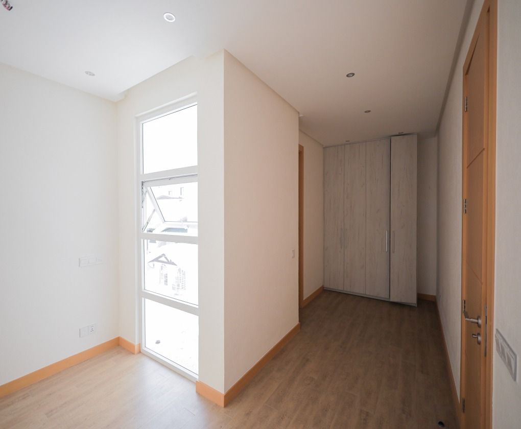 New Modern 5 Bedroom Townhouse For Sale in M Residences, Capitol Hills ...