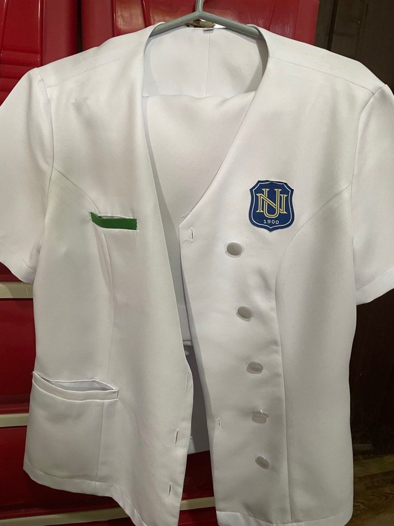 NU medtech uniform, lab gown, NSTP Shirt, Women's Fashion, Tops ...