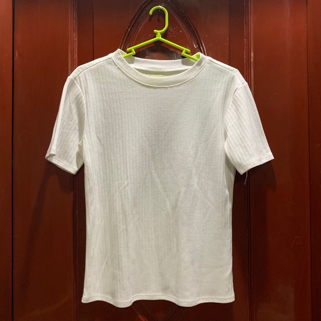 PENSHOPPE white basic top, Women's Fashion, Tops, Shirts on Carousell