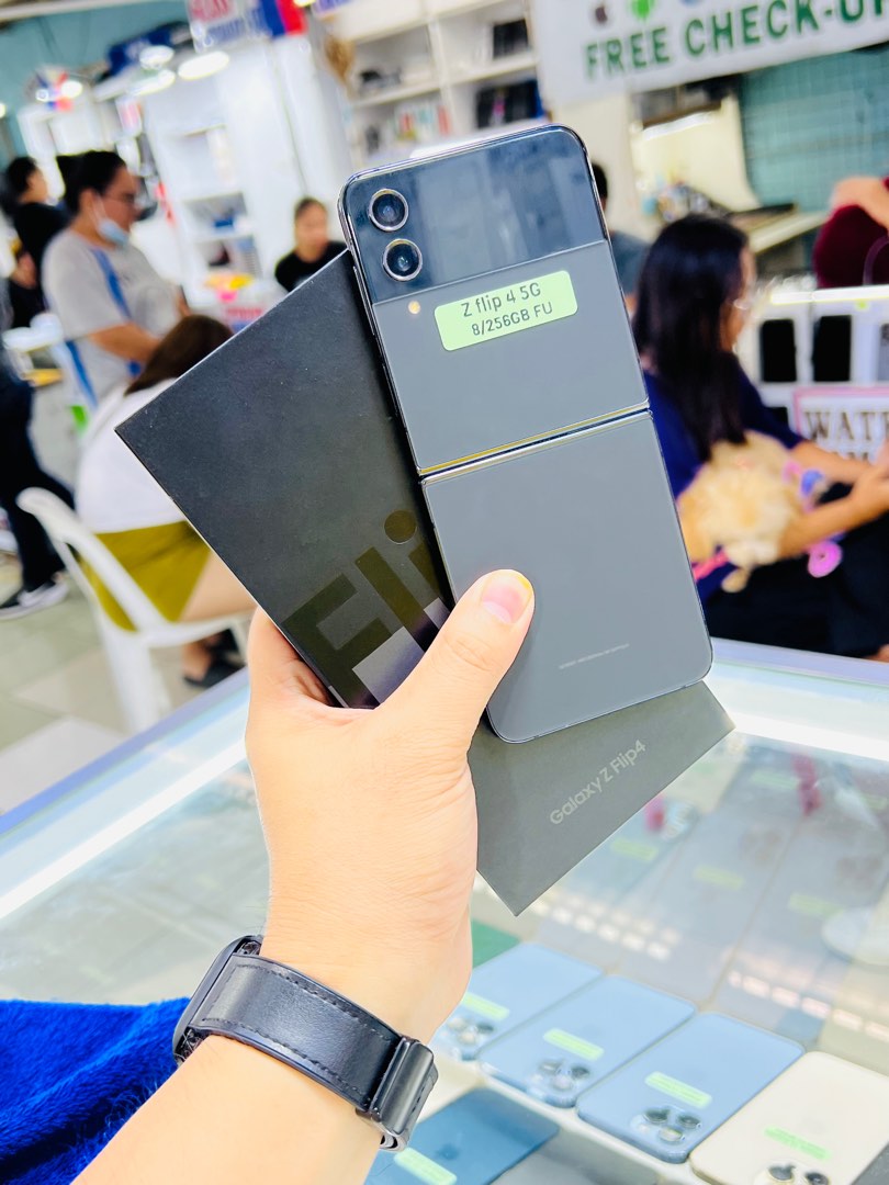 Samsung Zflip 4 5G 8/256GB OPENLINE NO ISSUES WITH BOX, Mobile Phones ...