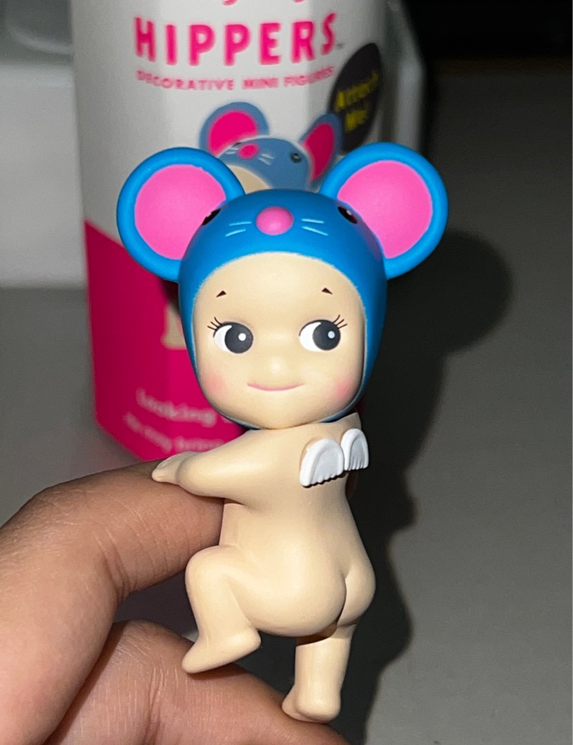 Sonny Angel Looking back hipper (Mouse), Hobbies & Toys, Toys & Games ...