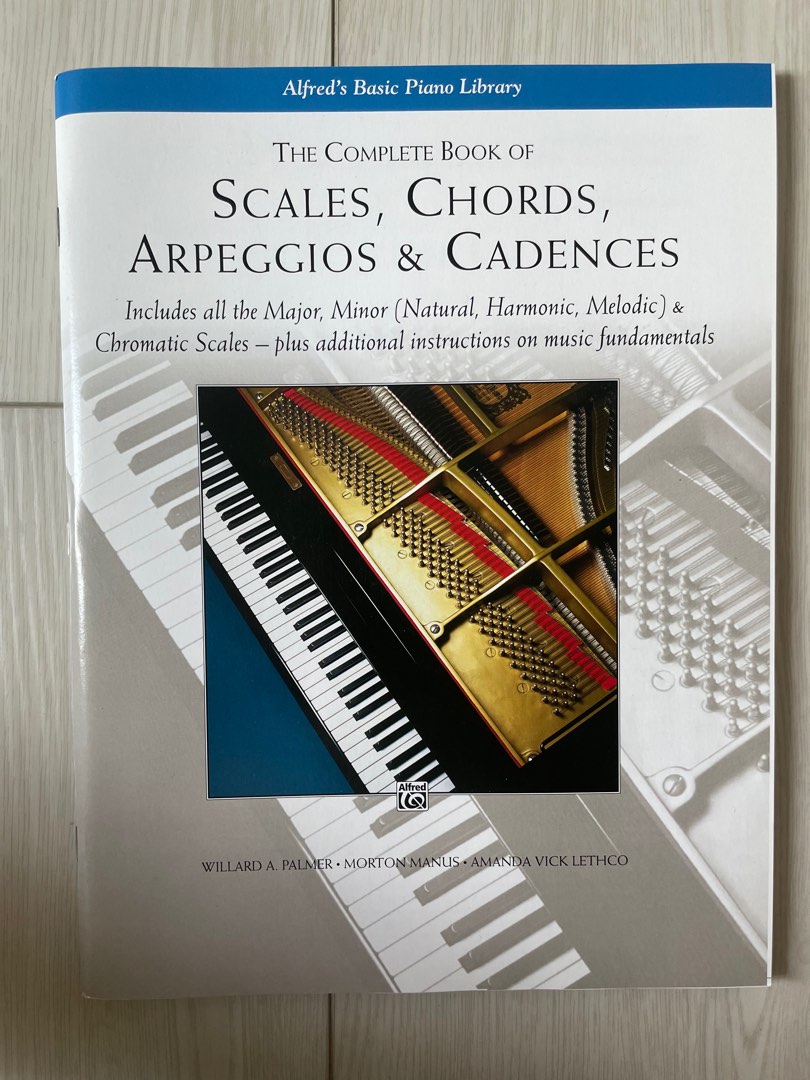 學鋼琴/The Complete Book of Scales, Chords, Arpeggios & Cadences, 興趣及遊戲 ...