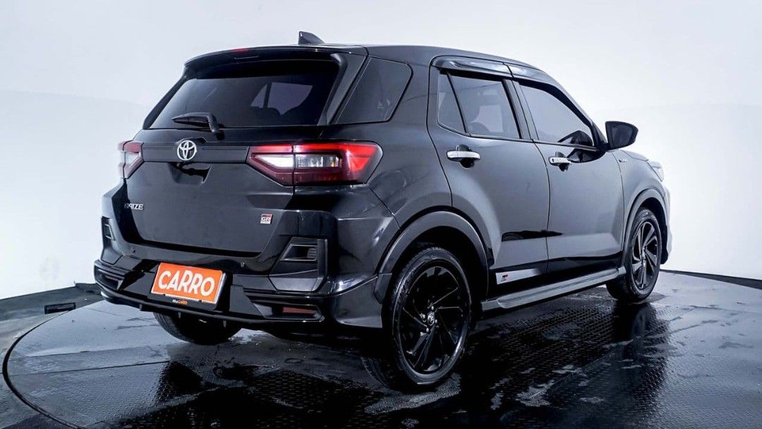 Toyota Raize 1.0T GR Sport AT 2022 Hitam, Mobil & Motor, Mobil untuk ...
