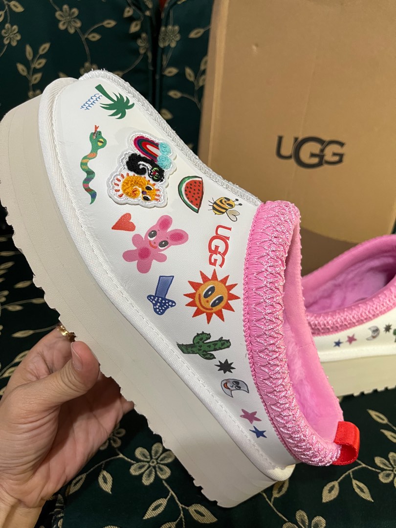 UGG WOMENS TAZZ POP SKETCH FLATFORM SIZE # 9, Women's Fashion, Footwear ...