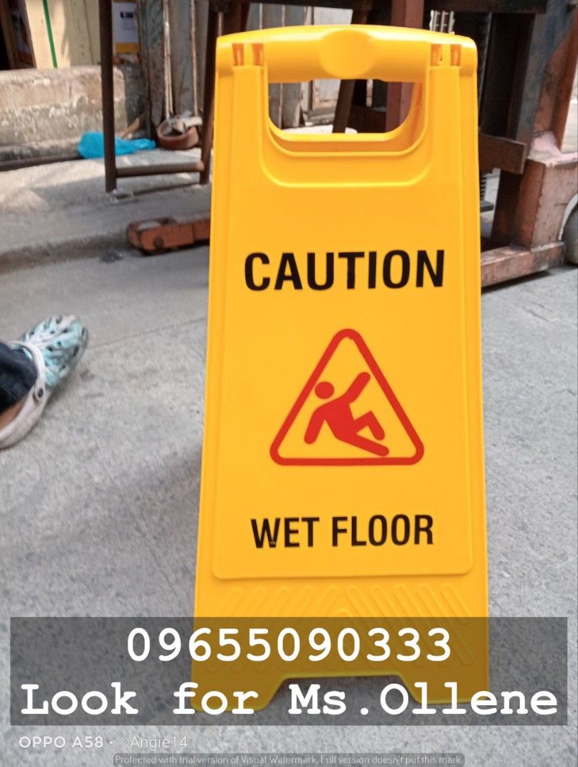 Wet floor Signage, Commercial & Industrial, Construction Tools ...