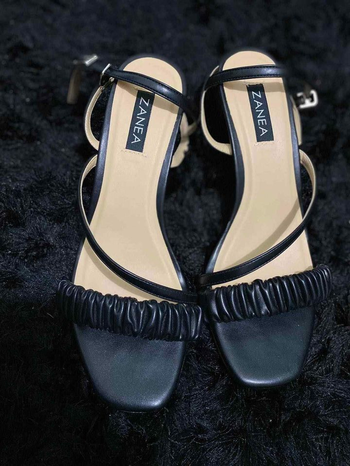 Zanea Black Sandals Original, Women's Fashion, Footwear, Sandals on ...
