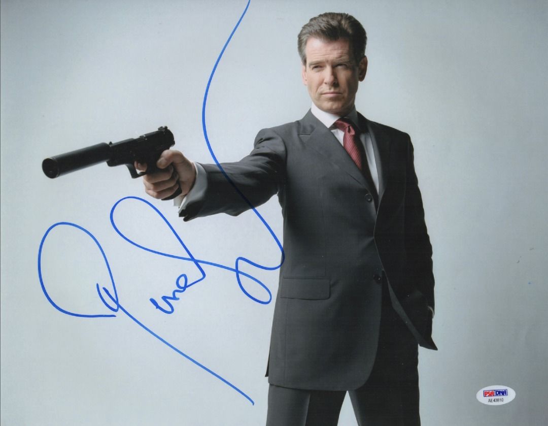 007 : PIERCE BROSNAN AS 'JAMES BOND' SIGNED TERRIFIC POSTER-SIZE PHOTO ...