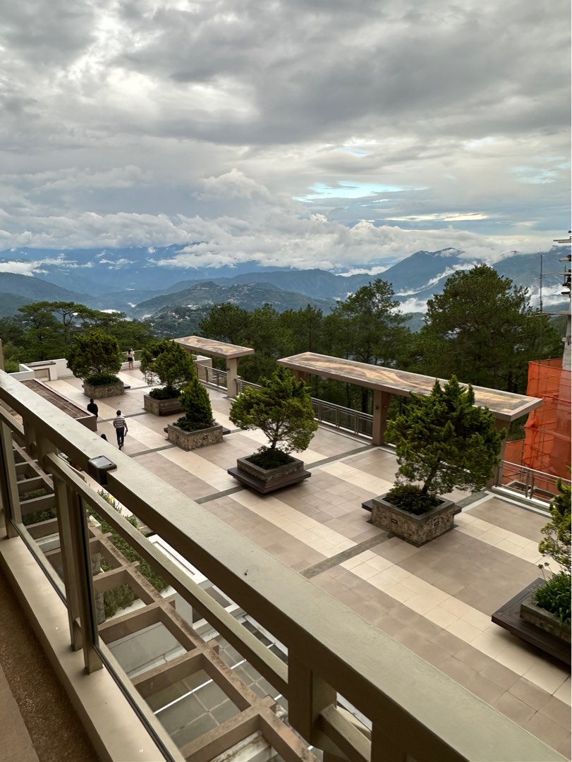 2BR CONDO UNIT OVERLOOKING VIEW W/ PARKING SLOT DMCI Outlook Ridge ...