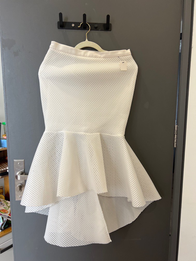 A line structured Skirt in White mermaid, Women's Fashion, Bottoms ...