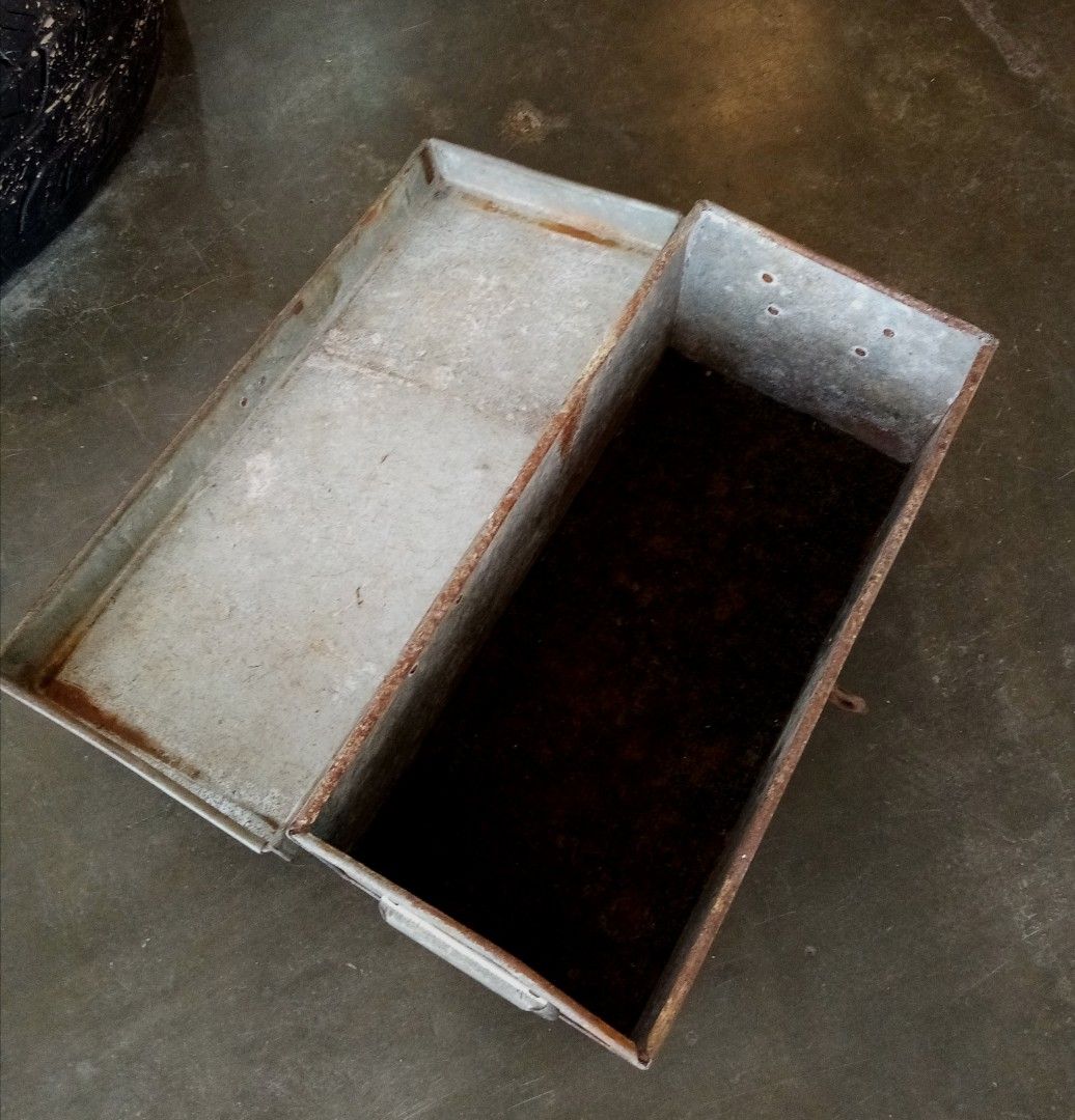 box besi vintage, Hobbies & Toys, Collectibles & Memorabilia, Vintage ...