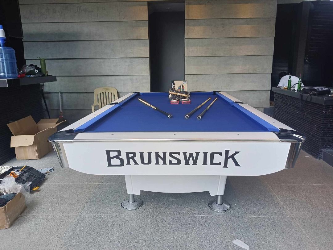 BRUNSWICK BILLIARD TABLE CLASSIC WHITE, Sports Equipment, Sports ...