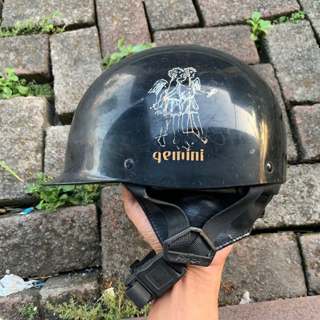 Helm cetok jepang jadul, Motor di Carousell