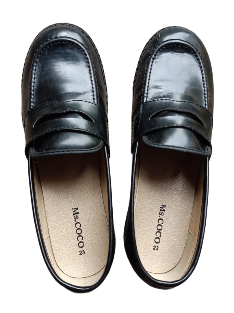 Ms. Coco Flat Leather Shoes, Women's Fashion, Footwear, Flats & Sandals ...