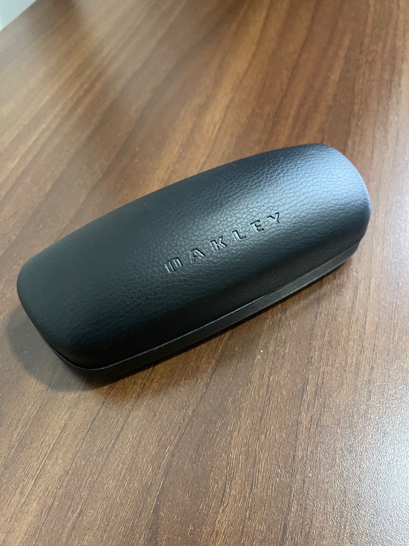 Oakley Box (FREE shipping), Men's Fashion, Watches & Accessories ...