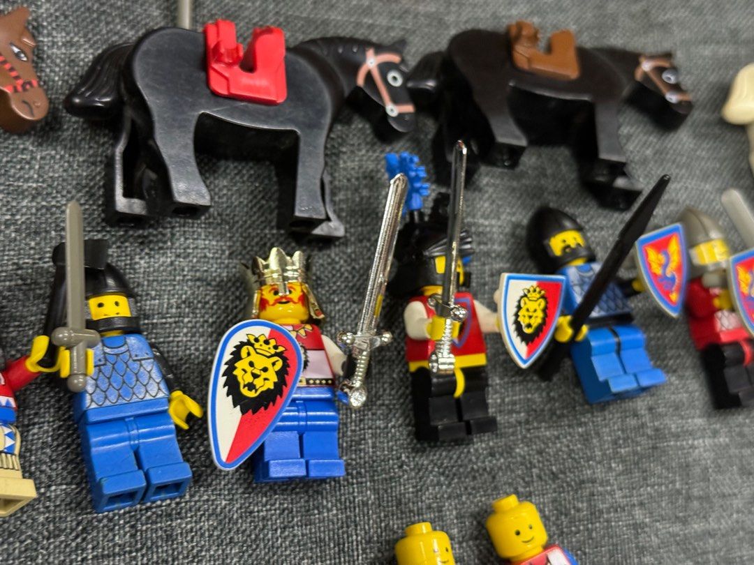 original vintage lego castle, Hobbies & Toys, Toys & Games on Carousell