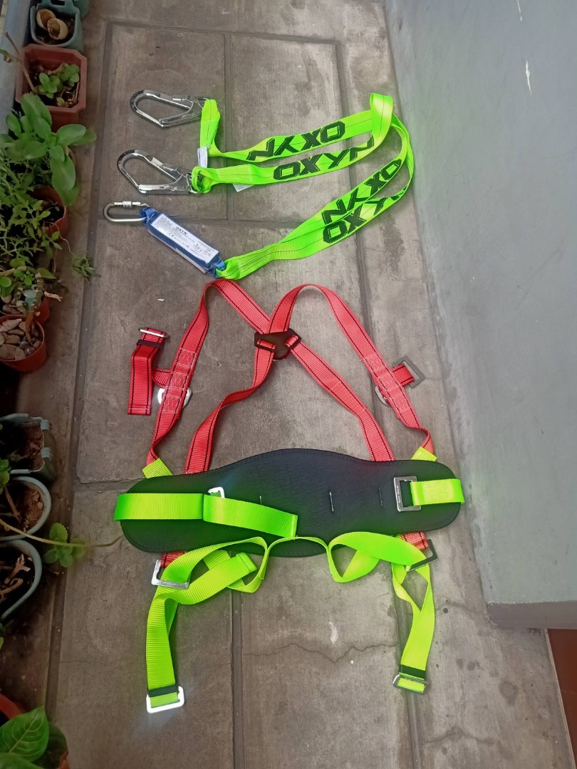 OXYN FULL BODY HARNESS WITH BACK SUPPORT, Commercial & Industrial ... OXYN FULL BODY HARNESS WITH BACK SUPPORT, Commercial & Industrial ...