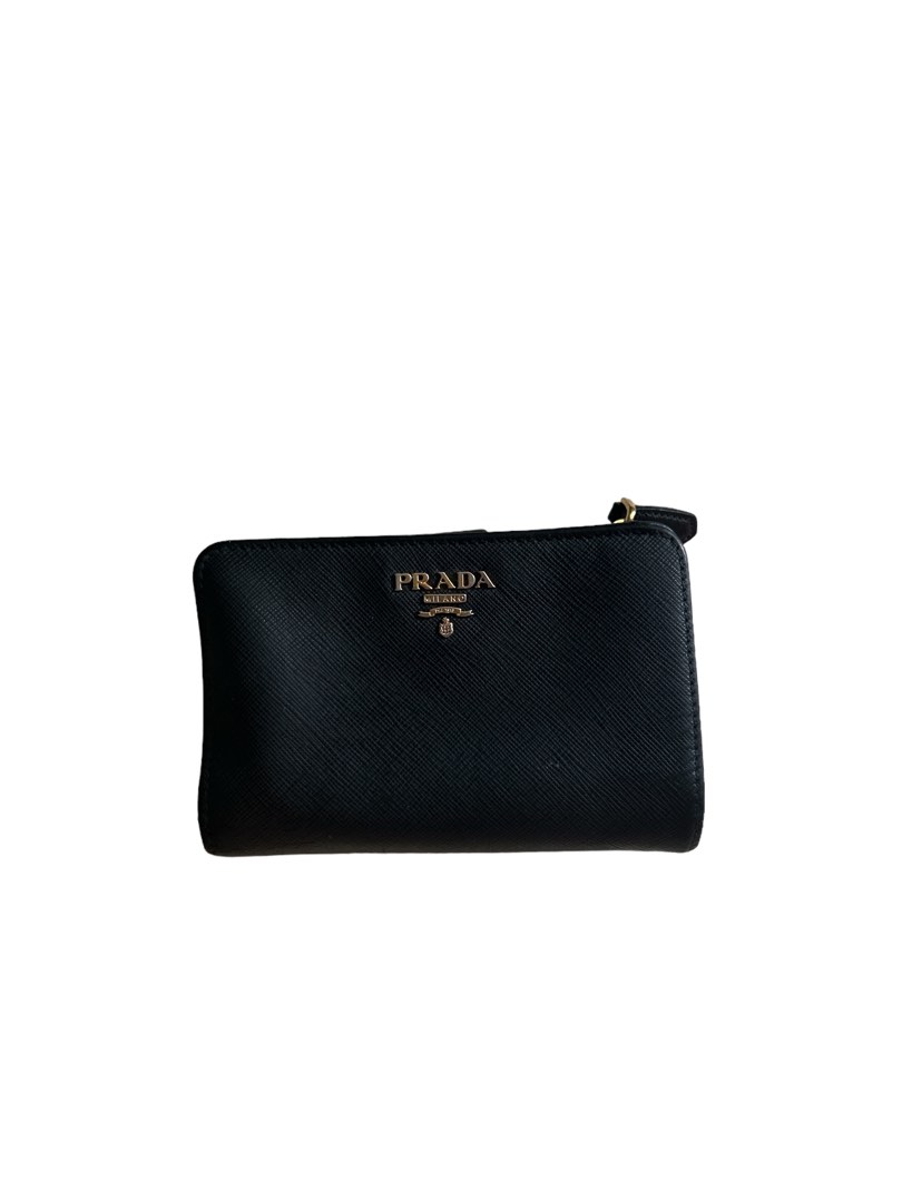 Prada Wallet Authentic, Barang Mewah, Tas & Dompet di Carousell