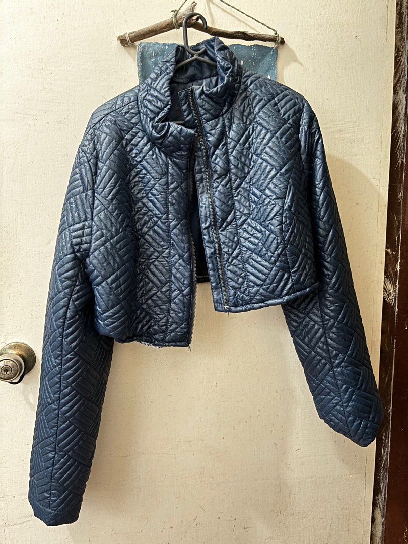 Reworked crop puffer jacket, Women's Fashion, Coats, Jackets and ...