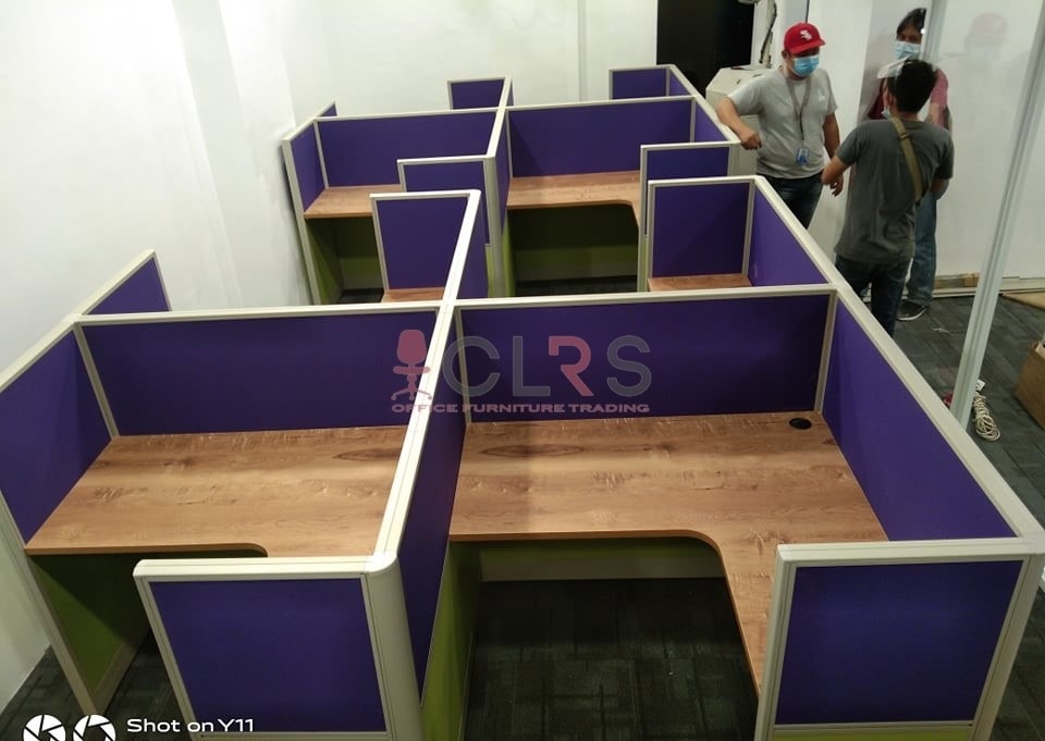 SHARING WORKSTATION OFFICE FURNITURE PARTITION, Furniture & Home Living ...