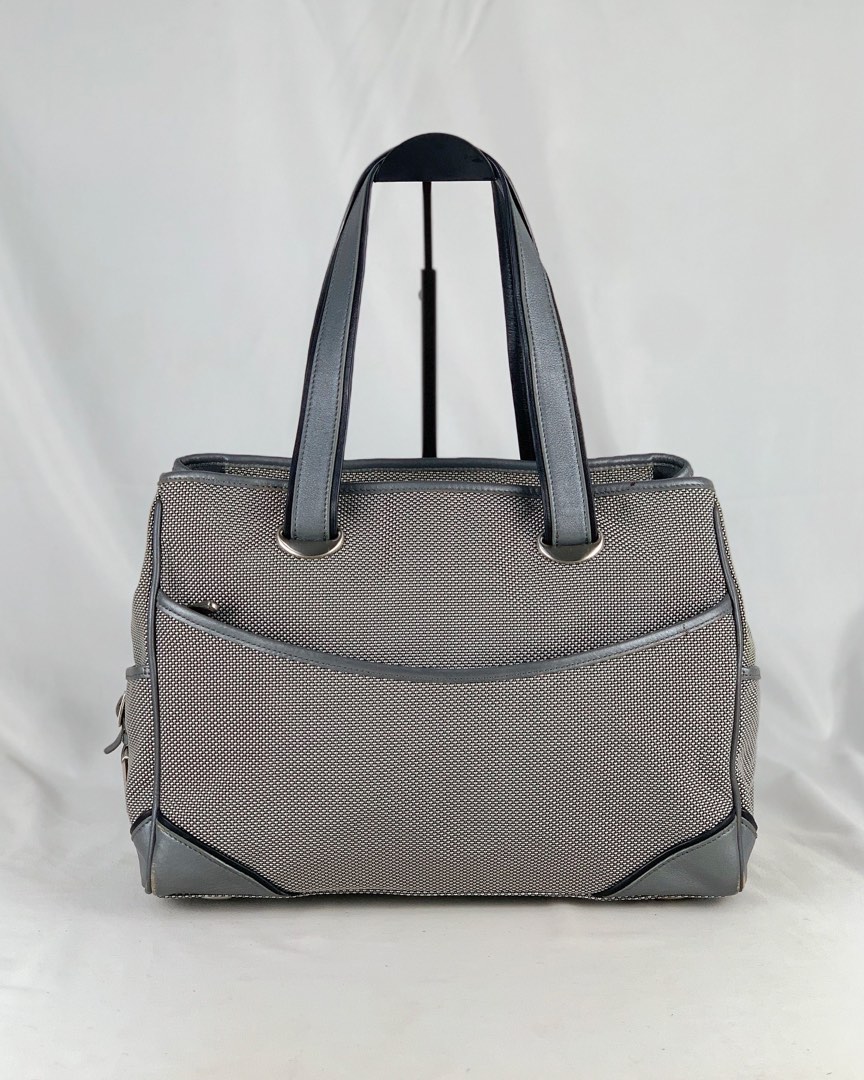 Shoulderbag Tumi, Fesyen Wanita, Tas & Dompet di Carousell