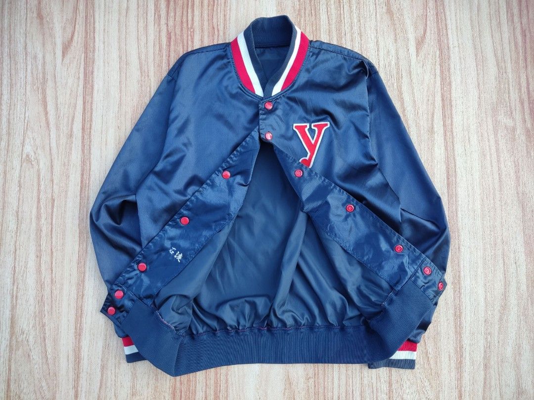 Varsity Satin Logo Y, Fesyen Pria, Pakaian , Baju Luaran di Carousell