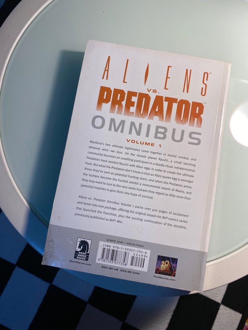 Aliens vs Predator Omnibus Volume 1, Hobbies & Toys, Books & Magazines ...