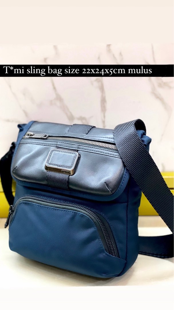 Authentic Tumi sling bag, Fesyen Wanita, Tas & Dompet di Carousell