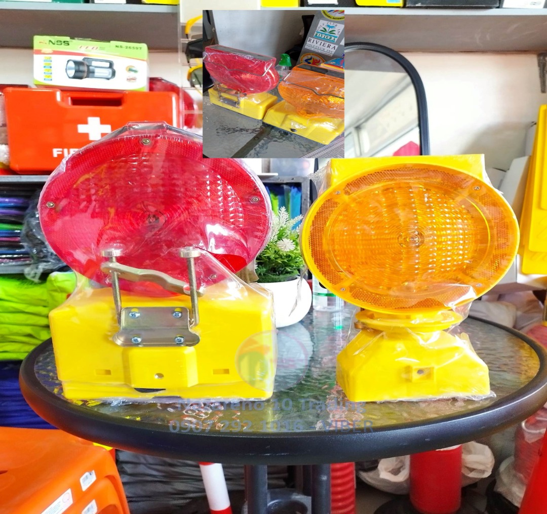 Barrier type Solar blinker 82, Commercial & Industrial, Construction ...