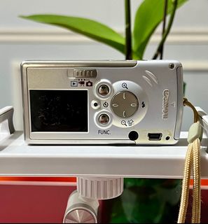 Sony Cyber-Shot DSC-T2 Digital Camera, Photography, Cameras on Carousell