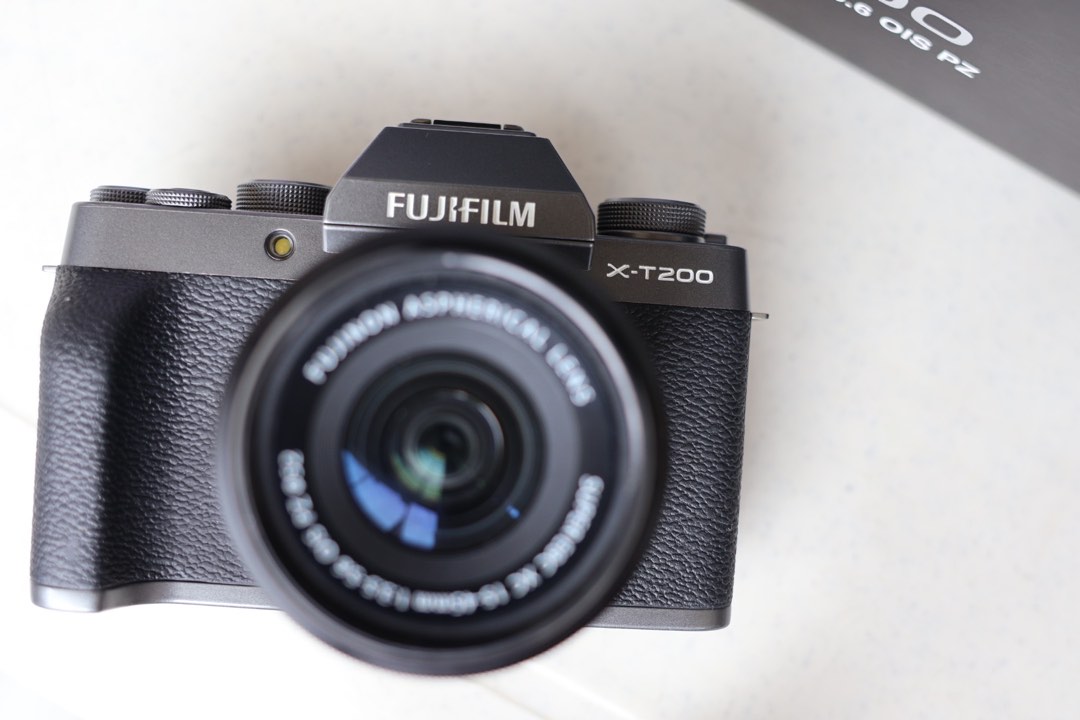 Fujifilm XT-200 SLR STYLE Mirrorless Vlogging Camera, Photography ...