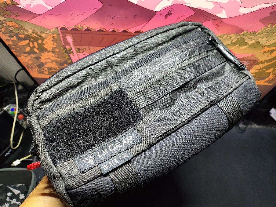 Lii Gear Mr Control sling bag, Men's Fashion, Bags, Belt bags, Clutches and Pouches on Carousell