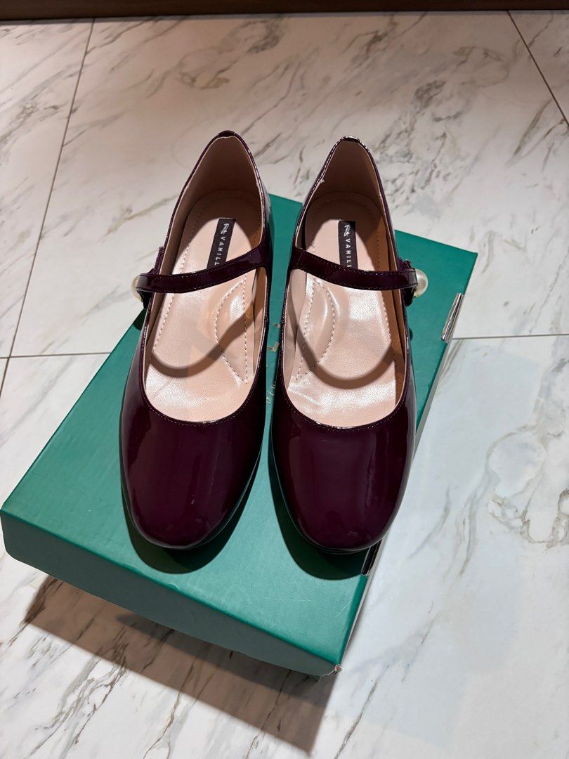 Mary jane heels mary jane red shoes, Fesyen Wanita, Sepatu di Carousell