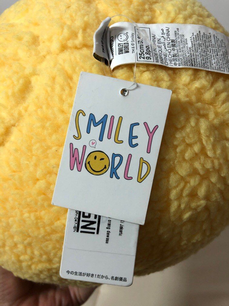 Miniso boneka smiley, Toys & Collectibles, Mainan di Carousell