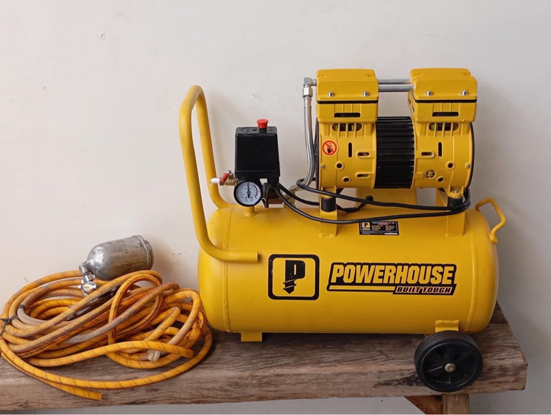 Powerhouse compressor 30L, Commercial & Industrial, Construction Tools ...