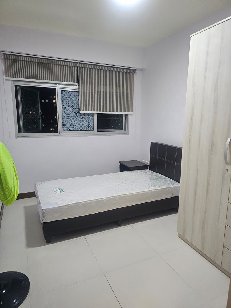 Eastern Lagoon, Upper East Coast, common room with attached toilet for ...