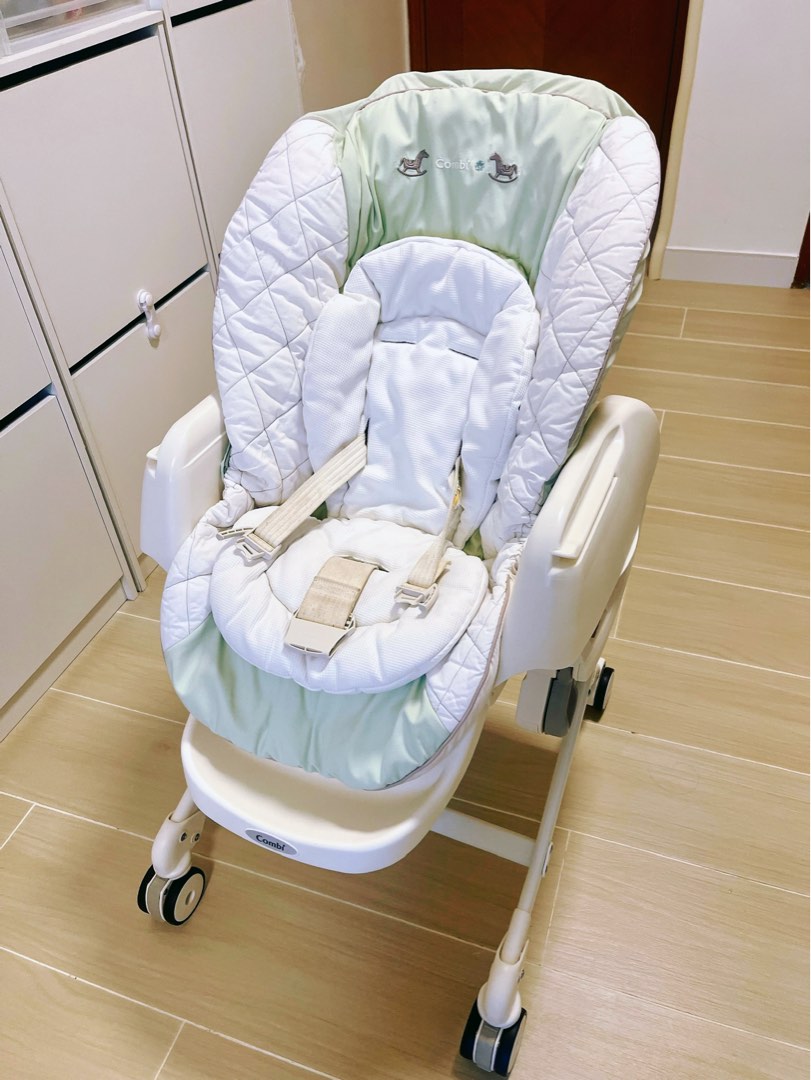 勁減 Combi High Chair (Dreamy 安撫餐搖椅) 手動版, 兒童＆孕婦用品, 護理及餵哺, 護理及餵哺 - 嬰兒高腳椅 ...
