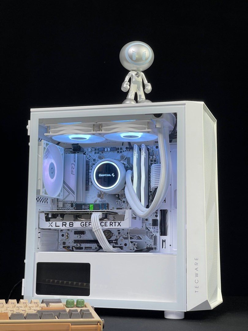 # PCU LEGACY / AMD RYZEN 5 / PNY RTX 4060 OC XLR8 WHITE 8GB / FULL ...