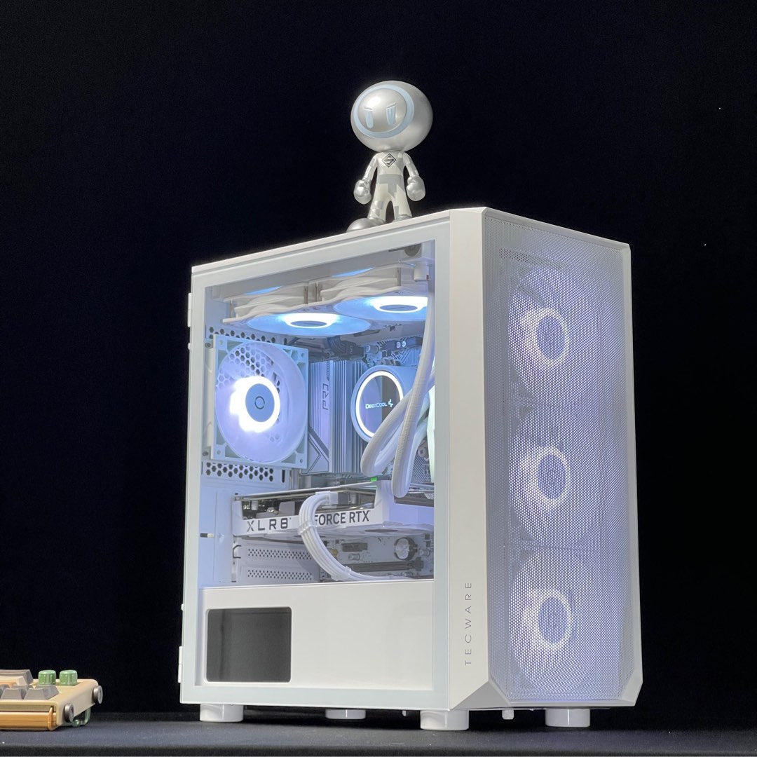 # PCU LEGACY / AMD RYZEN 5 / PNY RTX 4060 OC XLR8 WHITE 8GB / FULL ...