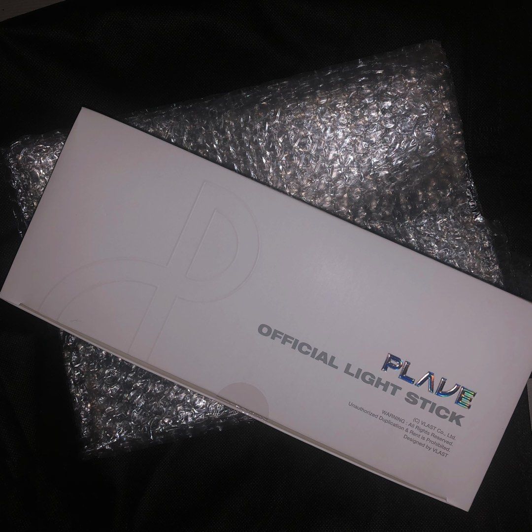 現貨 Plave Official Light Stick Fan Con Plli 官方 啞鈴 應援棒 手燈, 興趣及遊戲, 收藏品及紀念品 ...