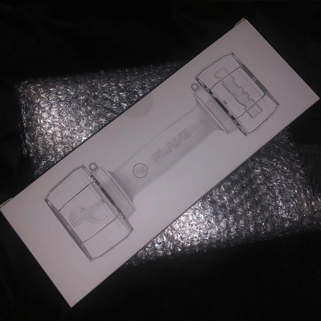 現貨 Plave Official Light Stick Fan Con Plli 官方 啞鈴 應援棒 手燈, 興趣及遊戲, 收藏品及紀念品 ...