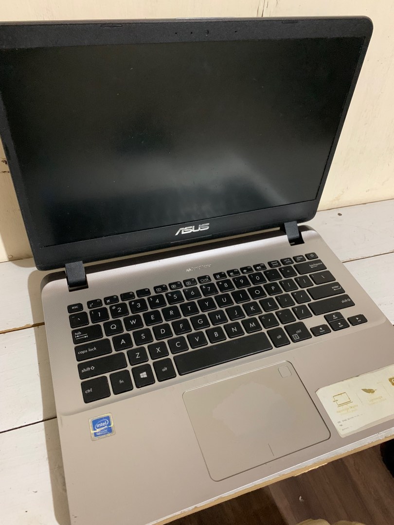 ASUS X407M, Computers & Tech, Laptops & Notebooks on Carousell