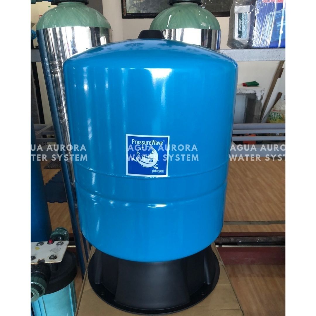 Diaphragm pressure tank, Furniture & Home Living, Gardening, Hose and ...
