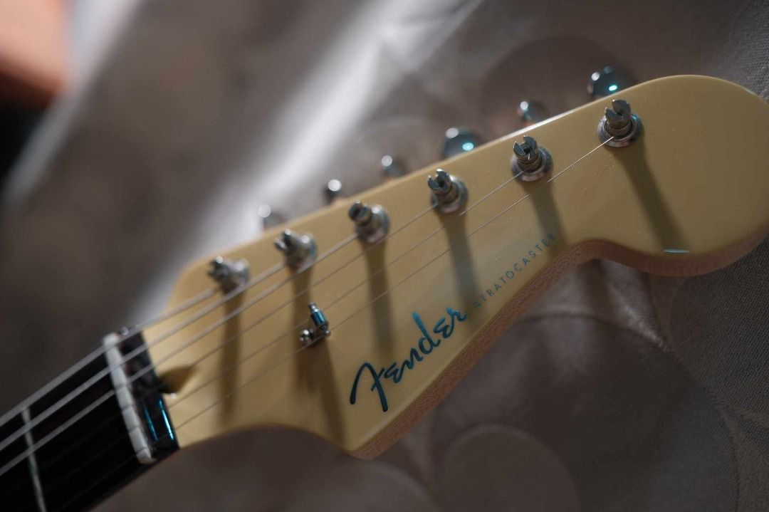 Fender "Omochi" Scandal Mami Stratocaster, Hobbies & Toys, Music ...