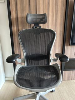 Herman Miller Office chair - with defect, Furniture & Home Living ...