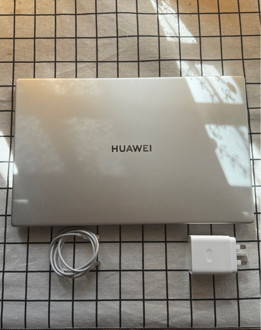 Huawei D15 BoDE-WFH9 i5 11th gen 16gb 512ssd like new warranty till ...