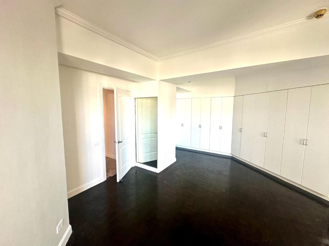 JPG - FOR SALE: 3 Bedroom Unit in Renaissance 2000, Pasig, Property ...