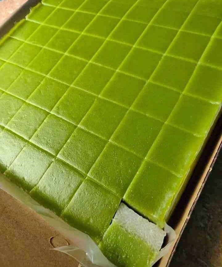KUIH TALAM TRADISIONAL 100pcs 12x12, Food & Drinks, Homemade Bakes on ...
