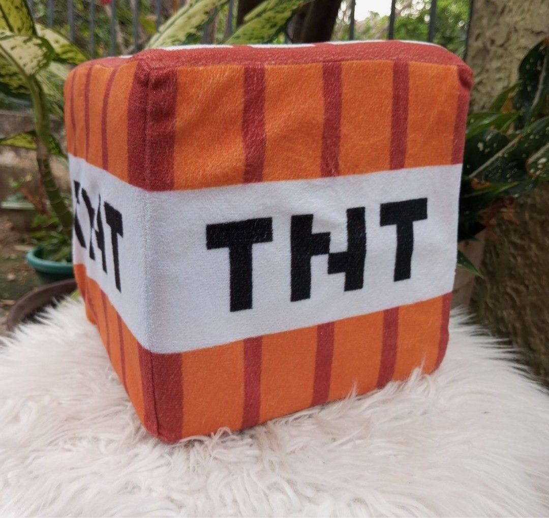Minecraft TNT Cube, Hobbies & Toys, Toys & Games on Carousell