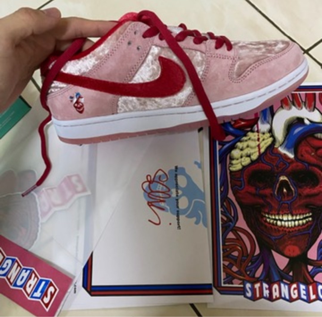 Nike Dunk Strange Love, Men's Fashion, Footwear, Sneakers on Carousell