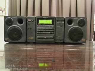 Sony Walkman TCM-313 Cassette Corder & Pensonic FM/AM Personal Radio ...